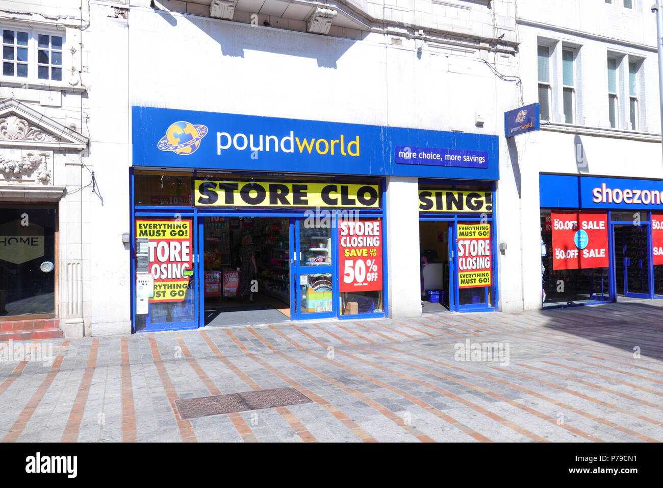 Poundworld closing down hi-res stock photography and images - Alamy