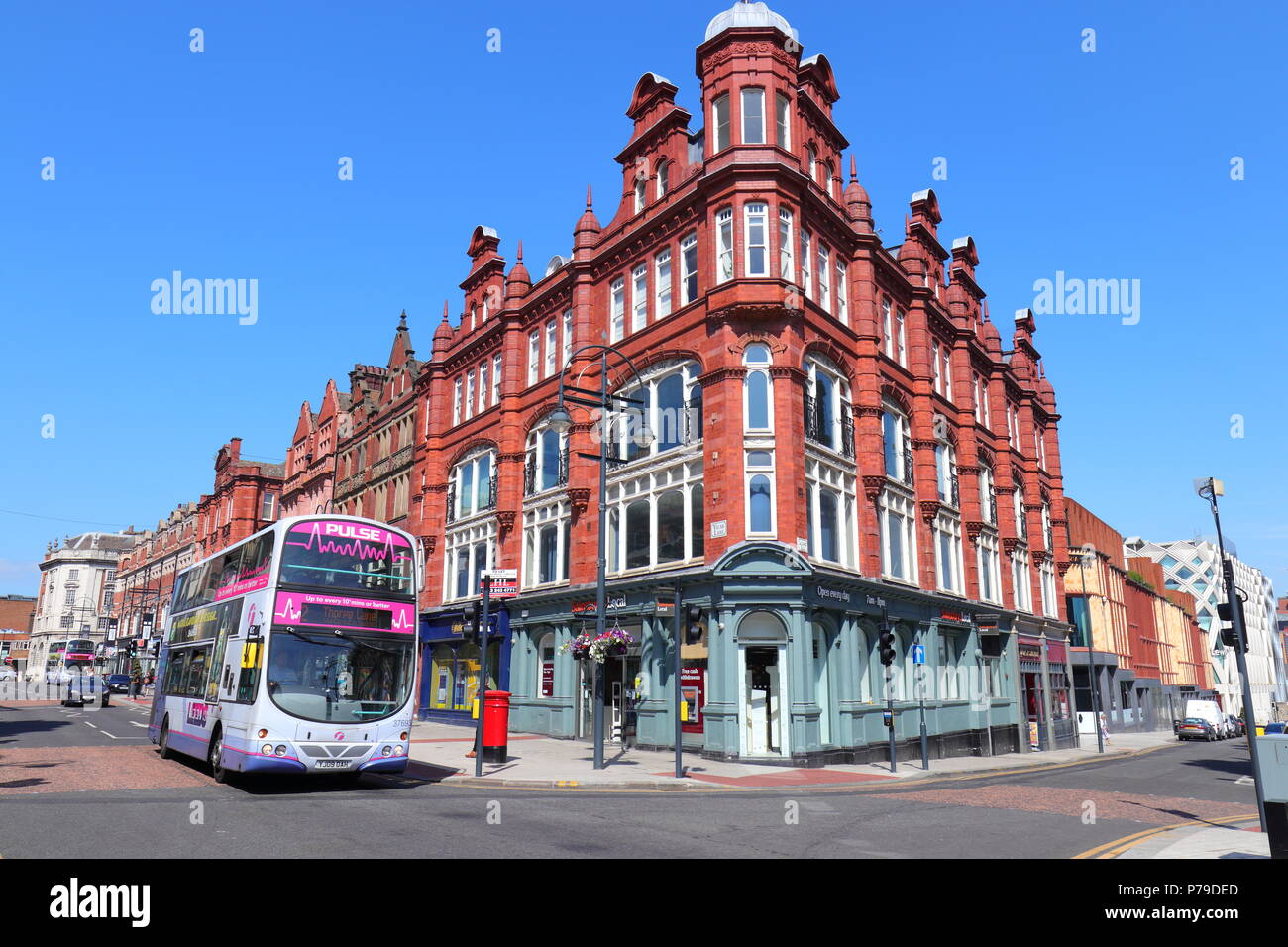 Vicar Lane with the junction of Ludgate Hill in Leeds City ...