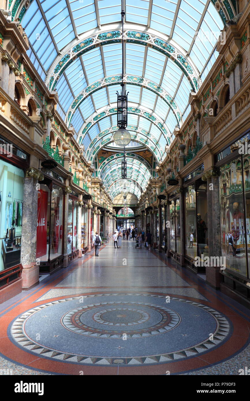 Shopping in leeds hi-res stock photography and images - Alamy