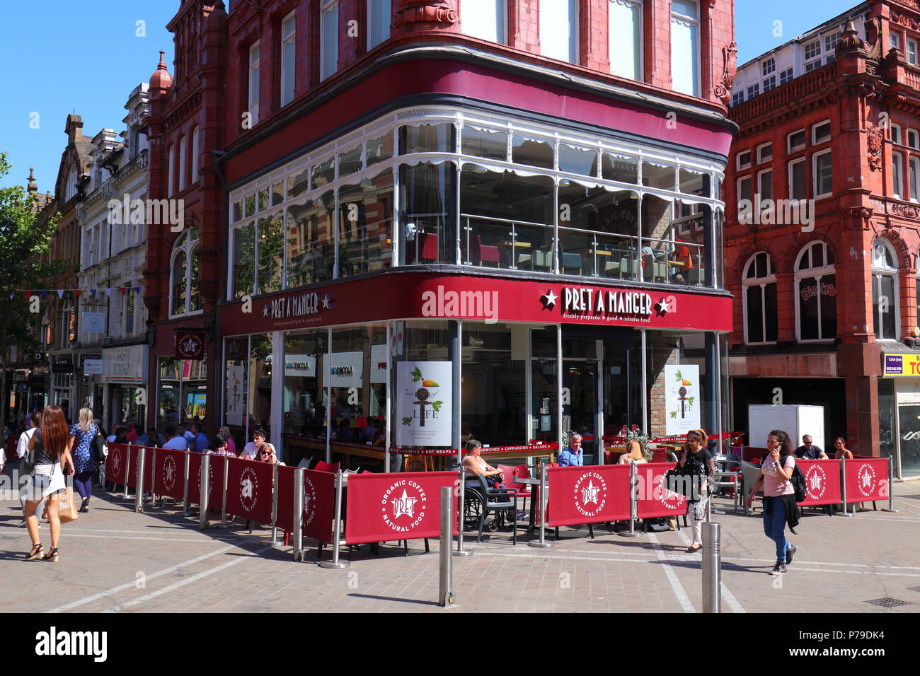 Leeds city centre cafe hi-res stock photography and images - Alamy
