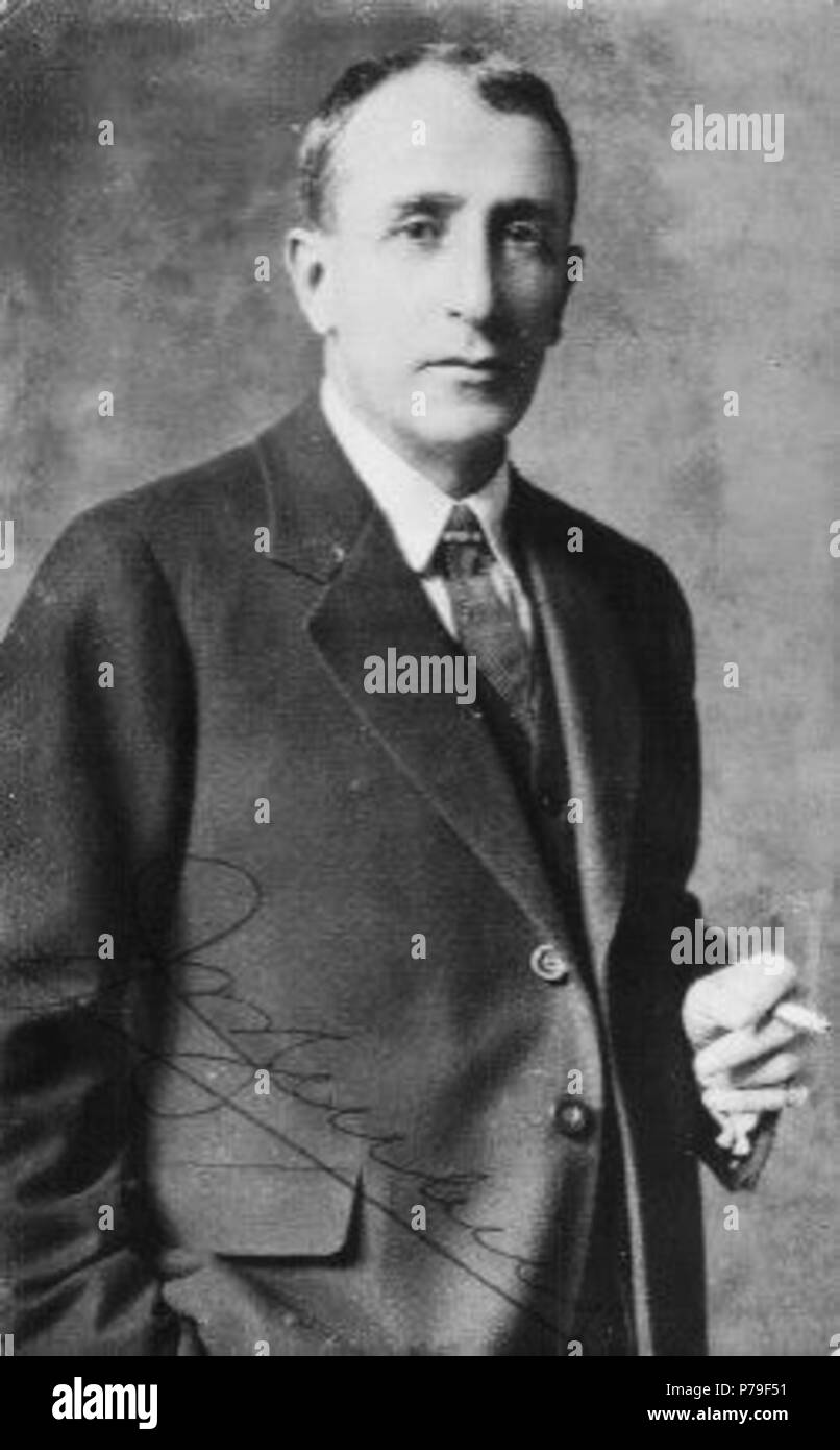 Español: General Jorge Ubico, vestido de civil, en los primeros años de ...