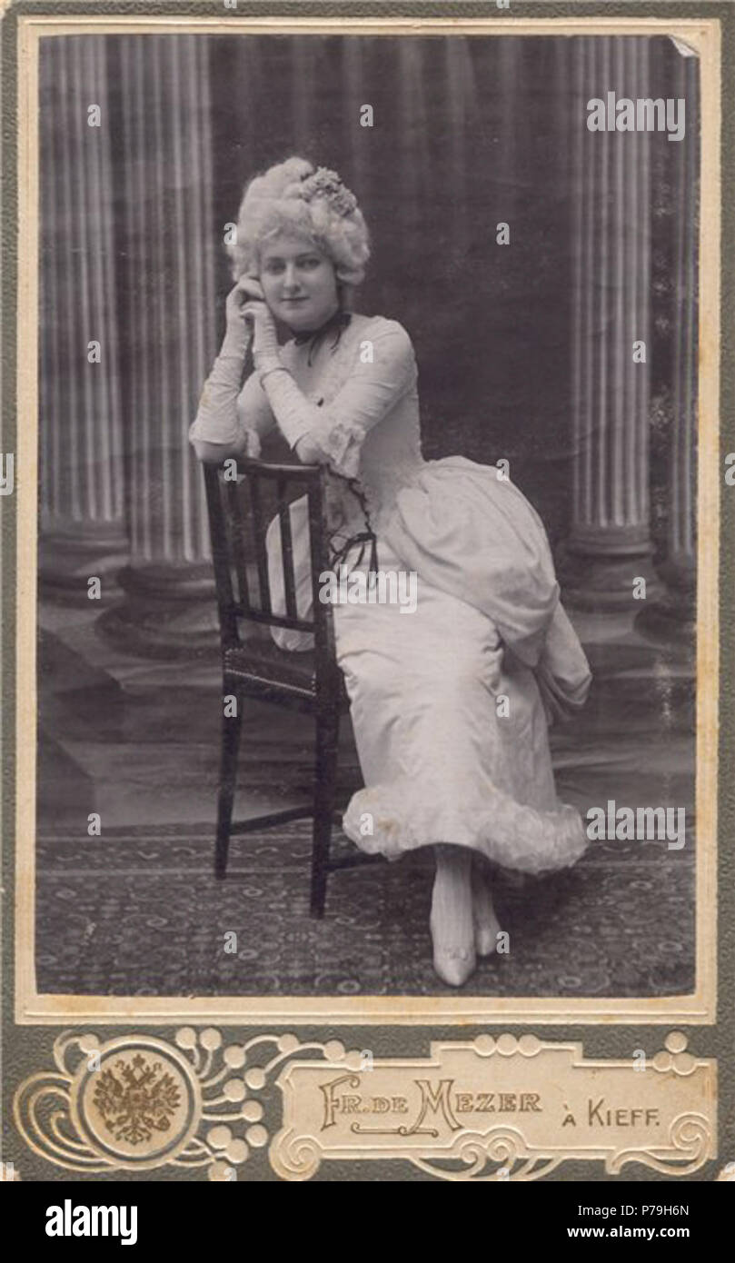 English: Photo of a woman by Franciszek de Mezer. before 1922 21 Frans ...