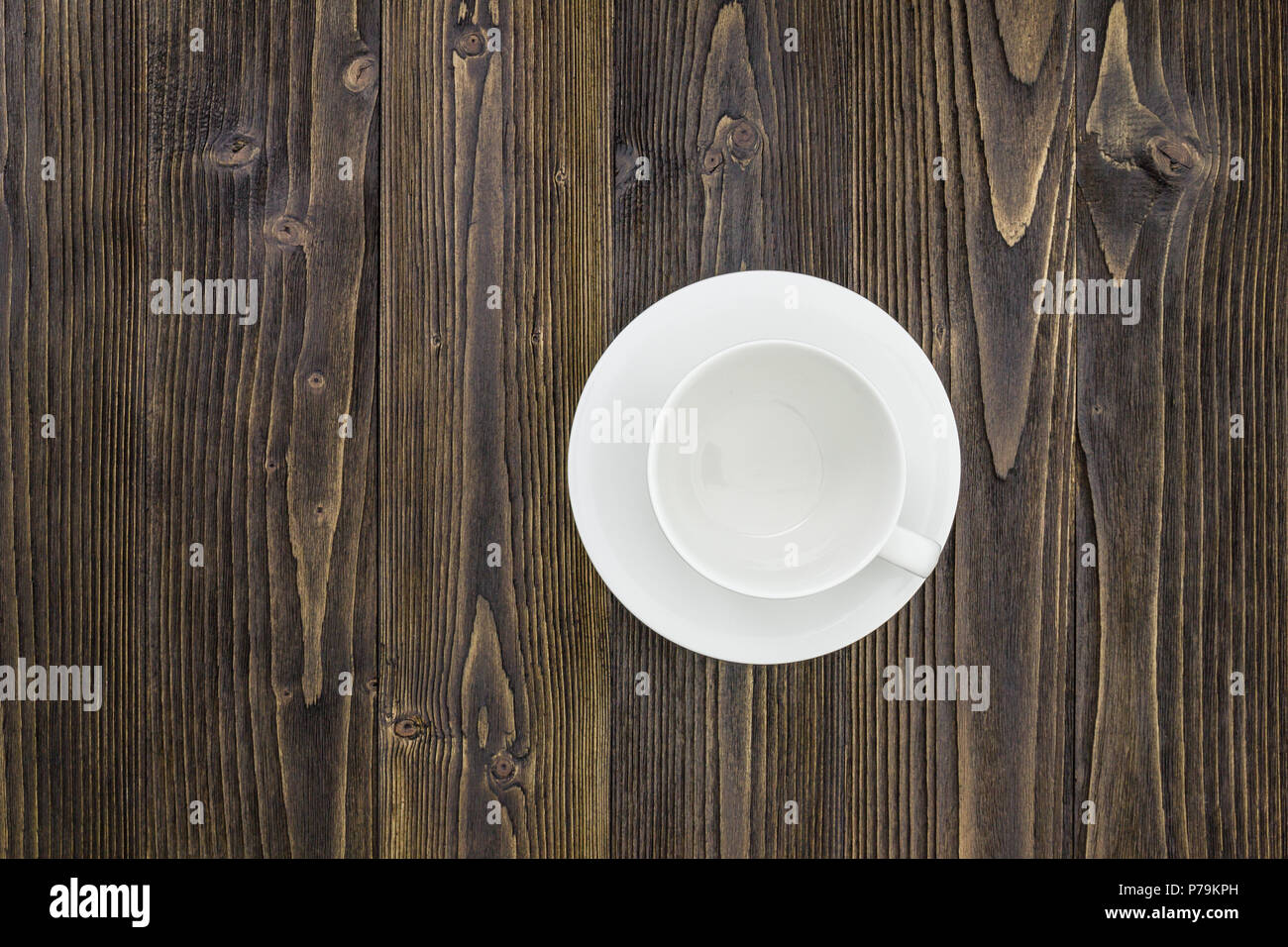Empty plate table hi-res stock photography and images - Alamy