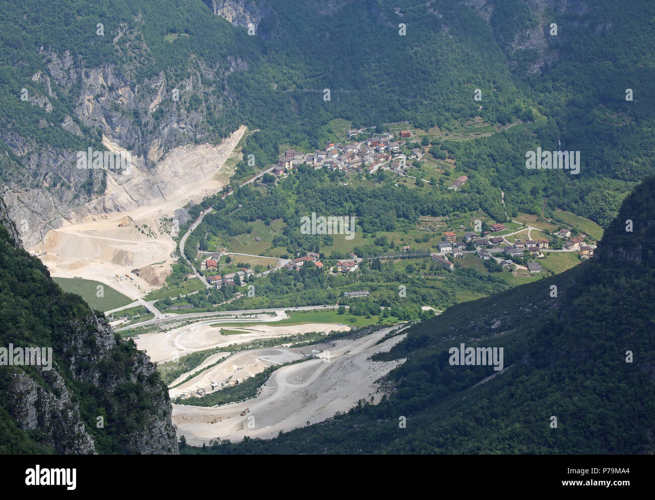 Dale view quarry hi-res stock photography and images - Alamy