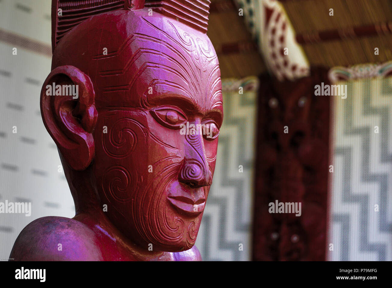 Carved Maori pou at entrance to Waitangi treaty house on Waitangi, New ...