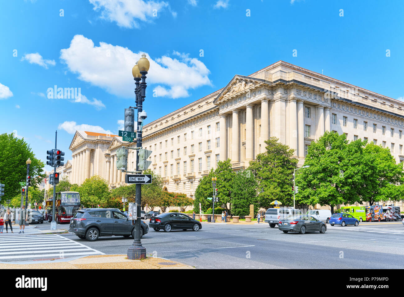 William Jefferson Clinton West Building Stock Photos & William ...