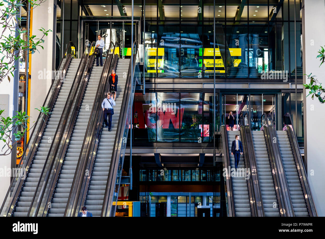 Leadenhall building london entrance hi-res stock photography and images ...
