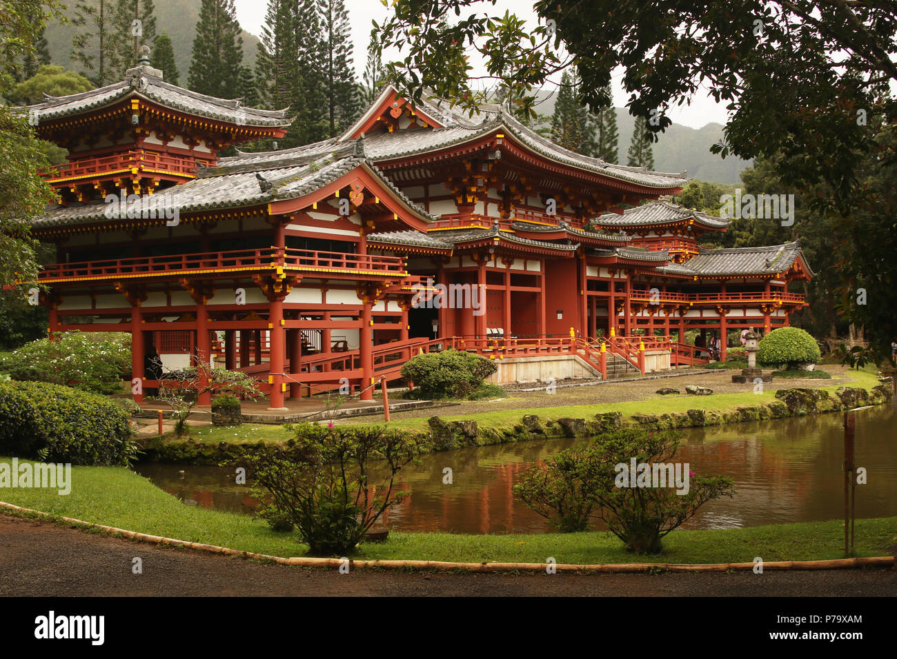 The Byodo-In Temple. A replica of the Byodo-In Temple built over 950 ...