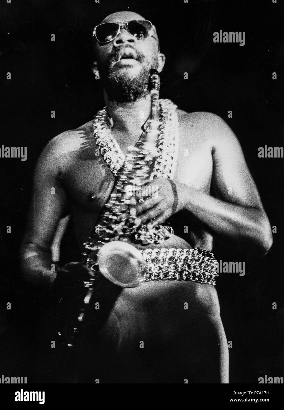 Isaac hayes hi-res stock photography and images - Alamy