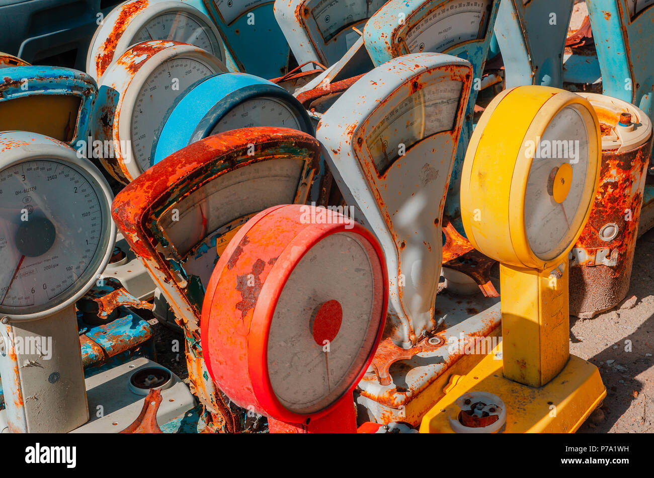 Blue vintage kitchen scales hi-res stock photography and images - Alamy
