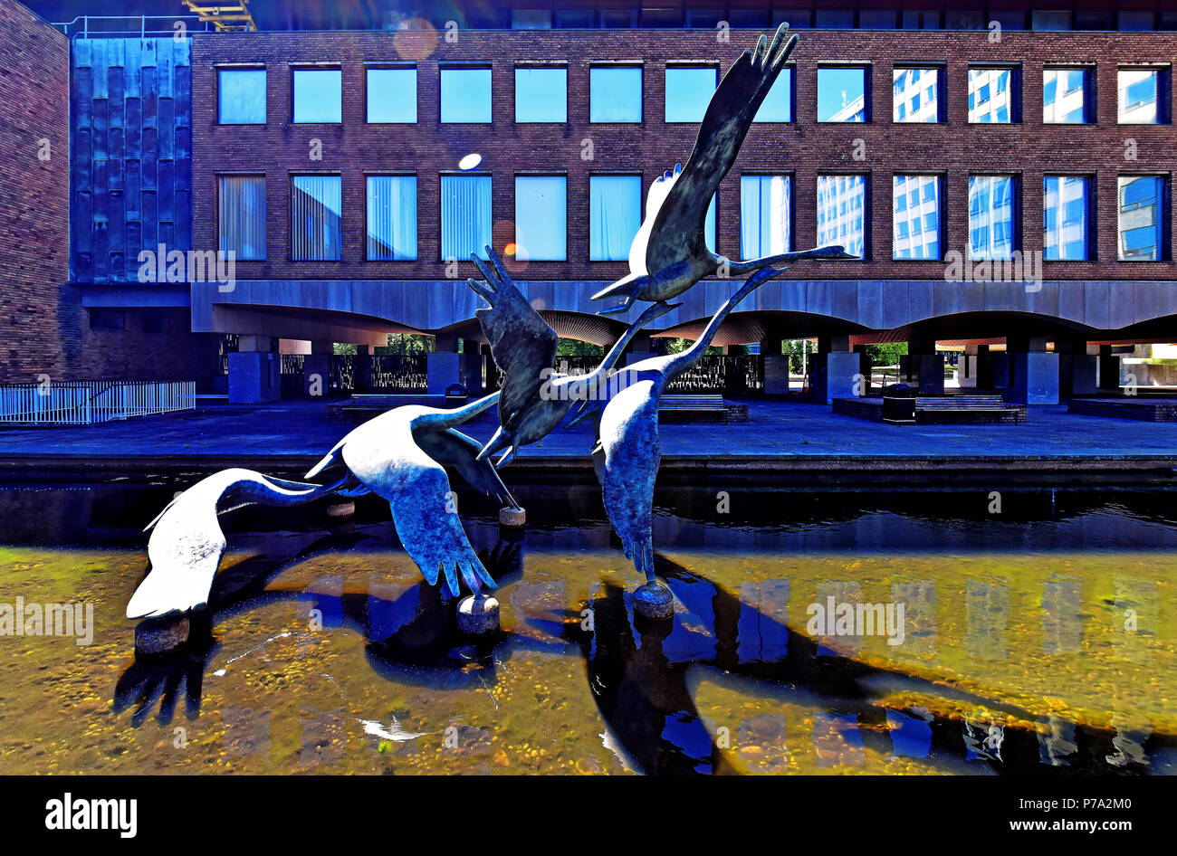 Swans in Flight bronze sculpture by David Wynne at Newcastle Civic ...