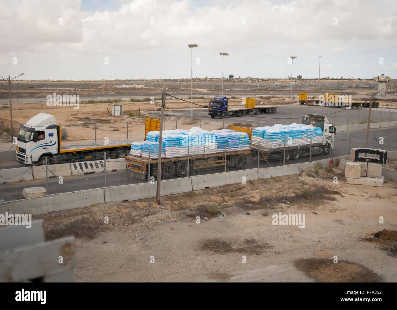 Border terminal hi-res stock photography and images - Alamy