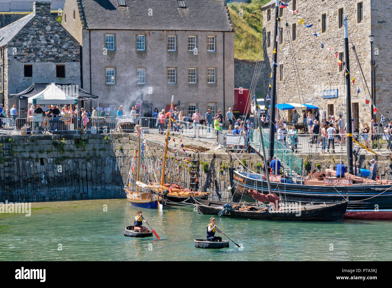 Coracles hi-res stock photography and images - Alamy