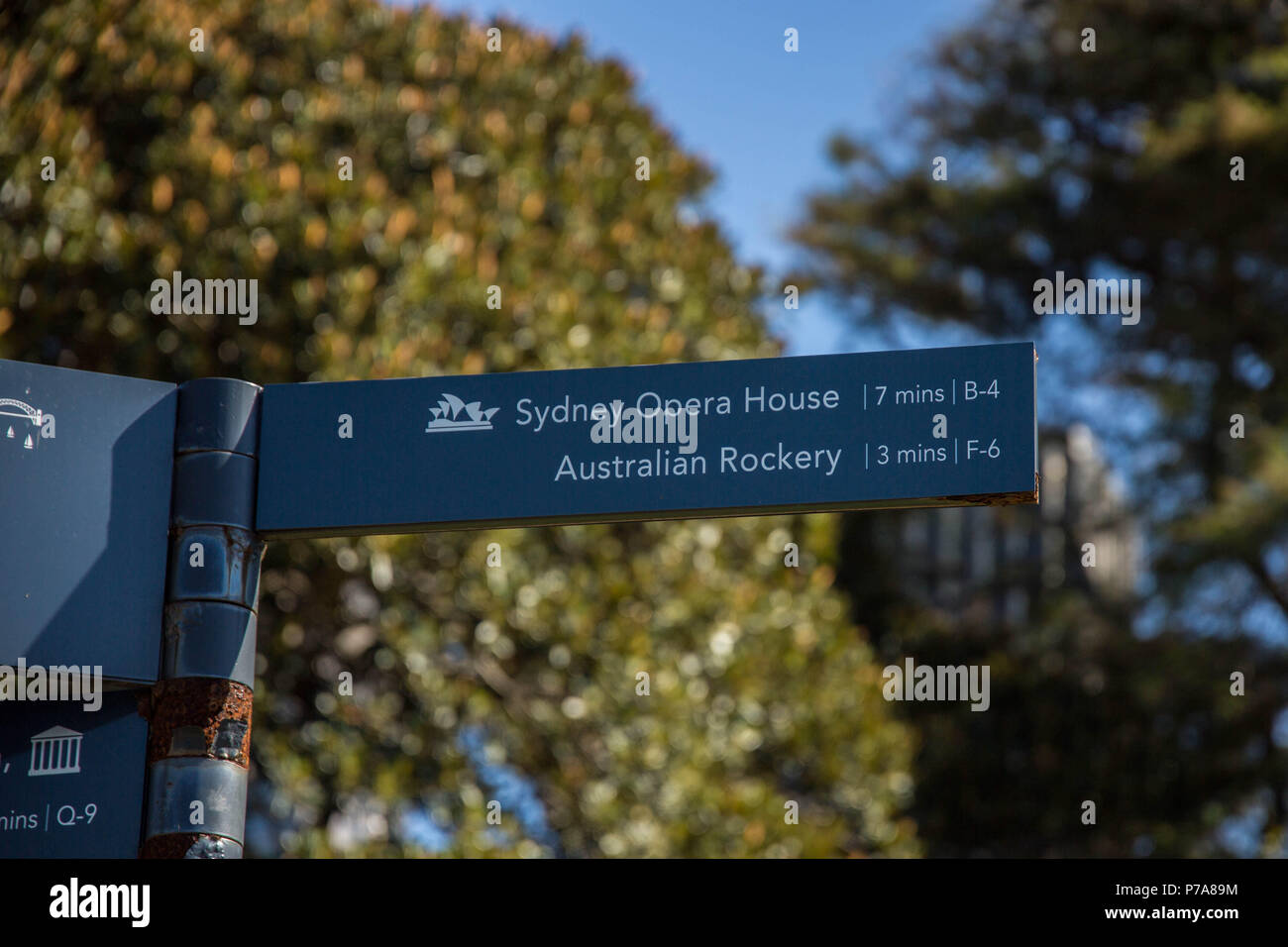 Go sign australia hi-res stock photography and images - Alamy
