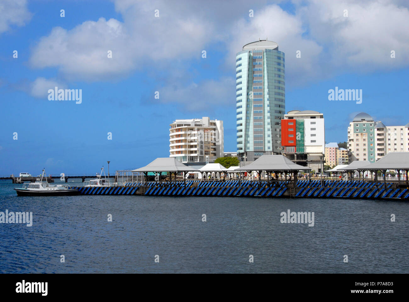 Shoreline buildings hi-res stock photography and images - Alamy