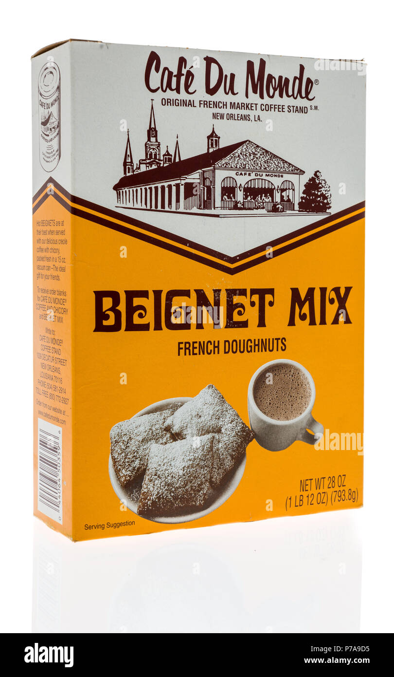 Beignet box hi-res stock photography and images - Alamy