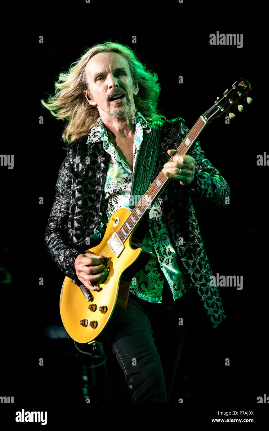 Styx band hi-res stock photography and images - Alamy