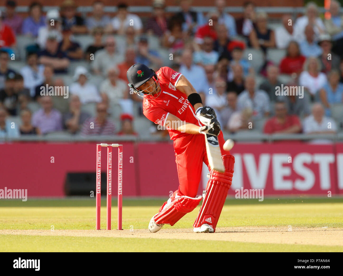 Emirates Old Trafford, Manchester, UK. 5th July, 2018. Vitality Blast ...