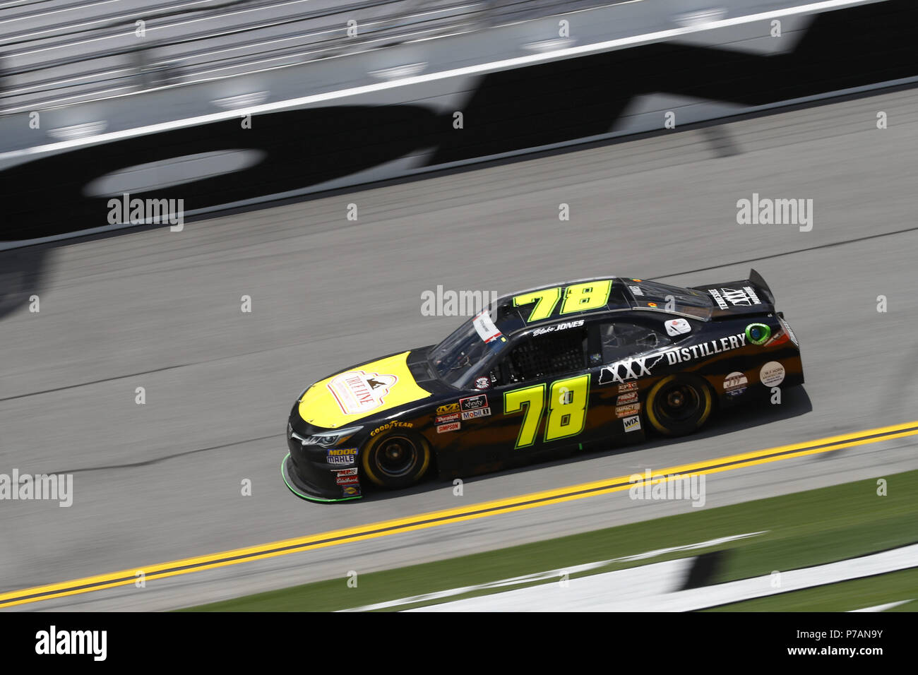 Daytona Beach, Florida, USA. 5th July, 2018. Blake Jones (78) brings ...