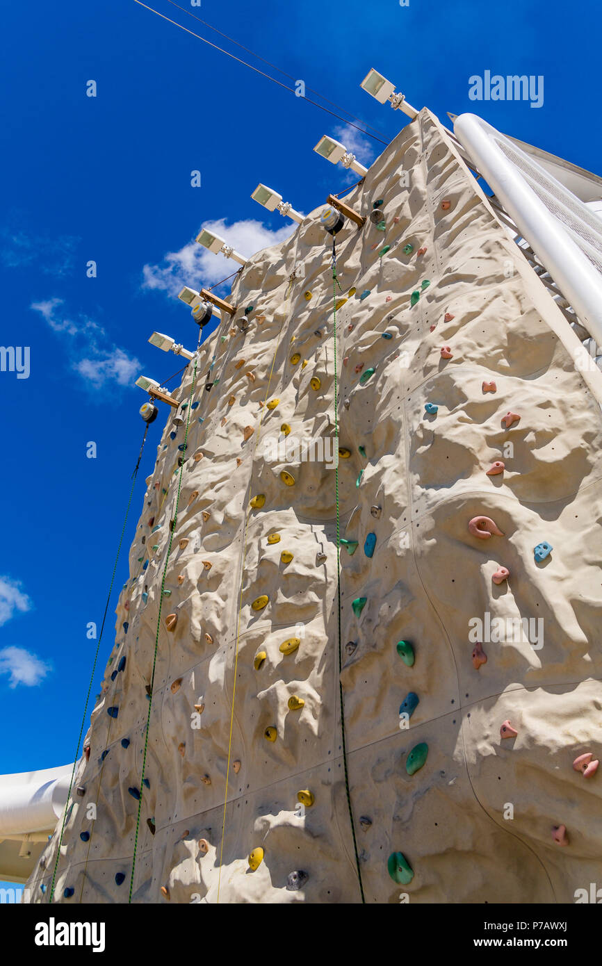 Rock wall cruise ship hi-res stock photography and images - Alamy
