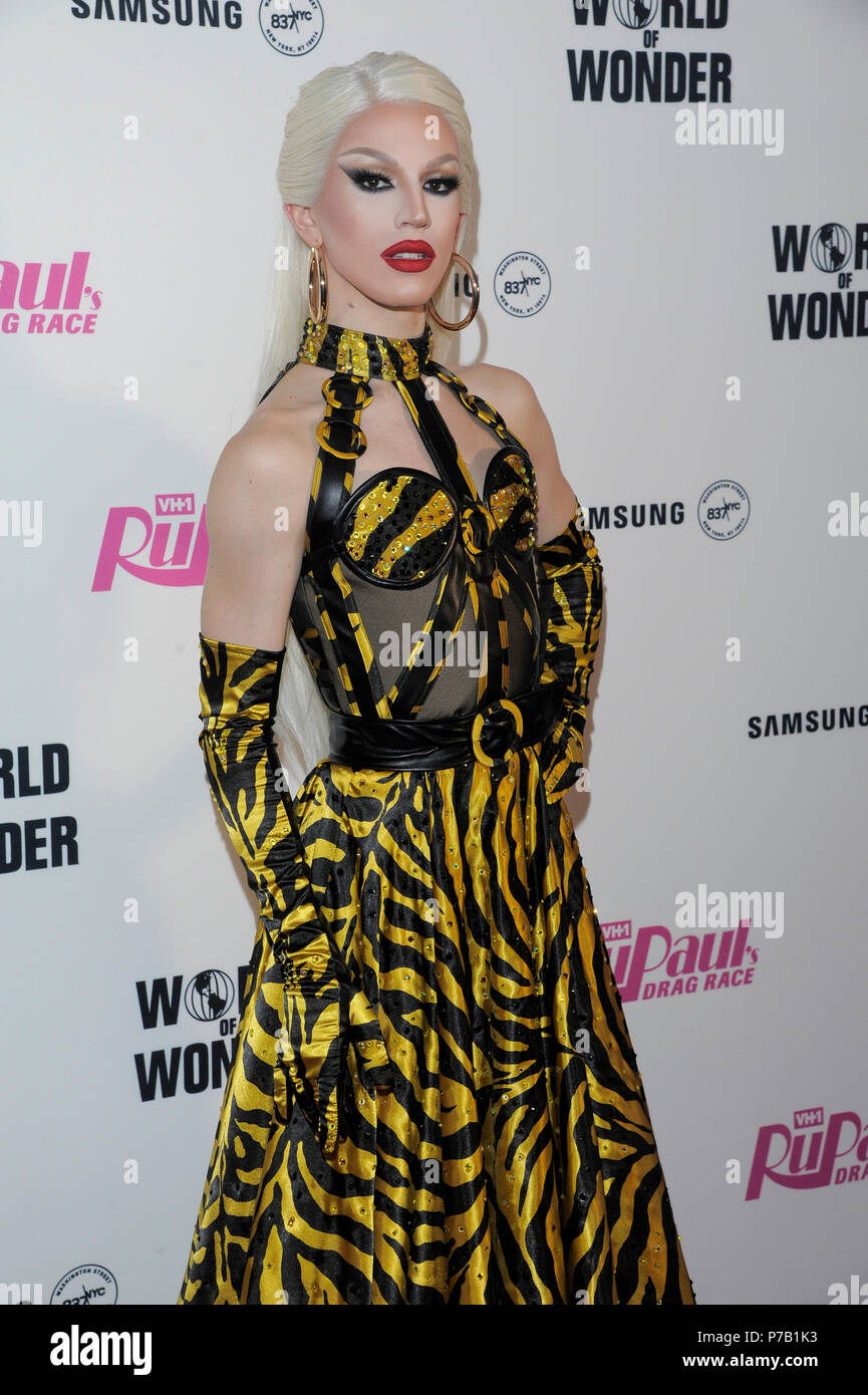 Rupaul's drag race vh1 hi-res stock photography and images - Alamy