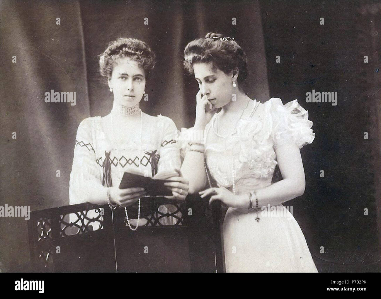 English: Sisters Princess Beatrice and Princess Victoria Melita of Saxe ...