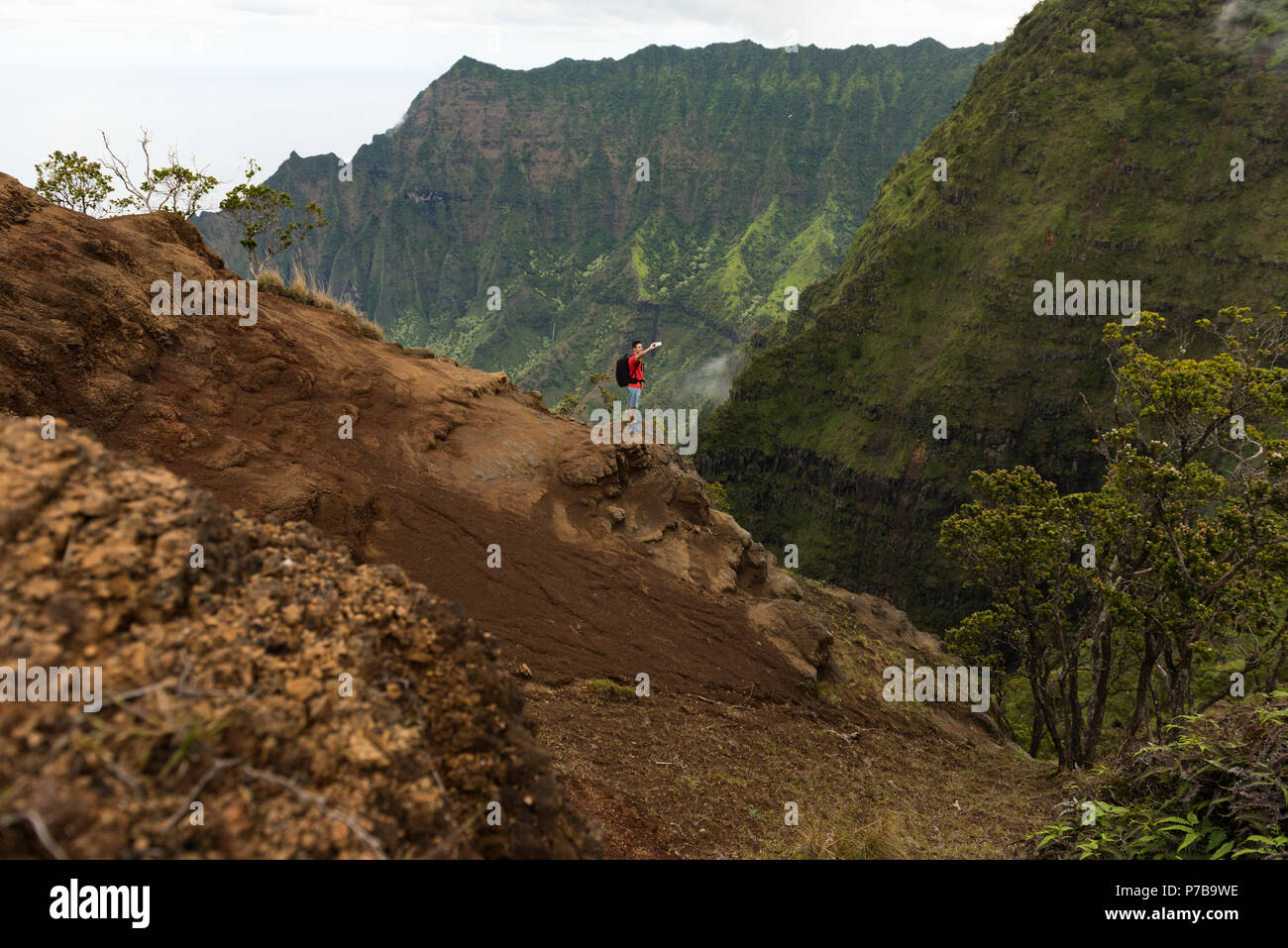 Standing edge hi-res stock photography and images - Alamy