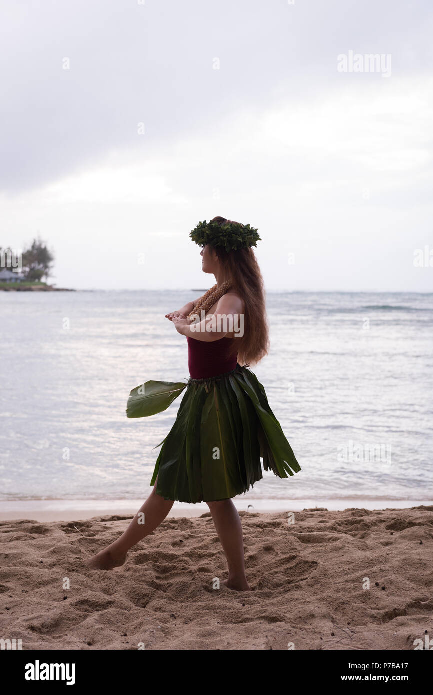 Hula Dancing Stock Photos & Hula Dancing Stock Images - Alamy