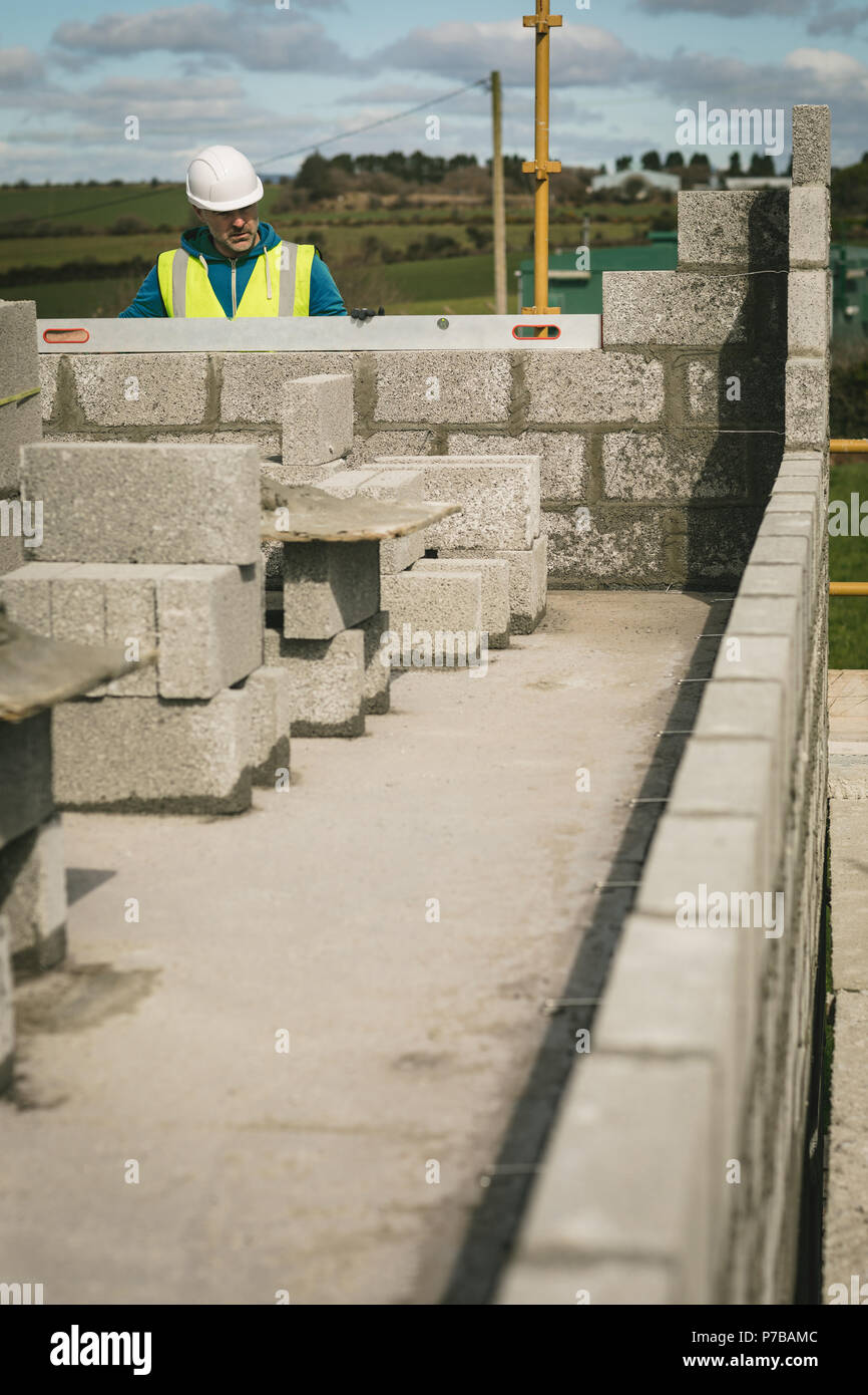 Level wall wall hi-res stock photography and images - Alamy