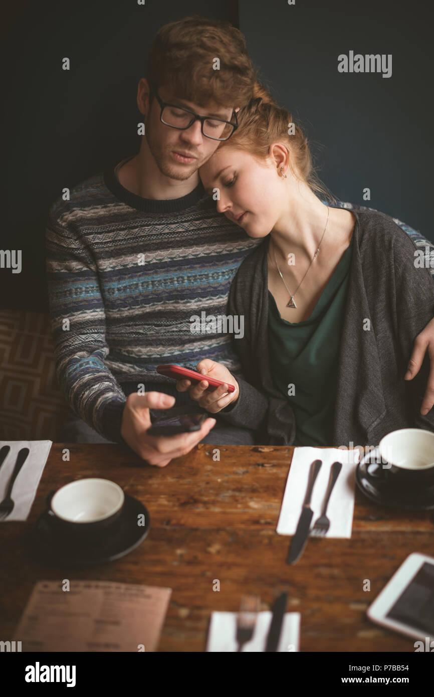 Mobile phones showing hi-res stock photography and images - Alamy