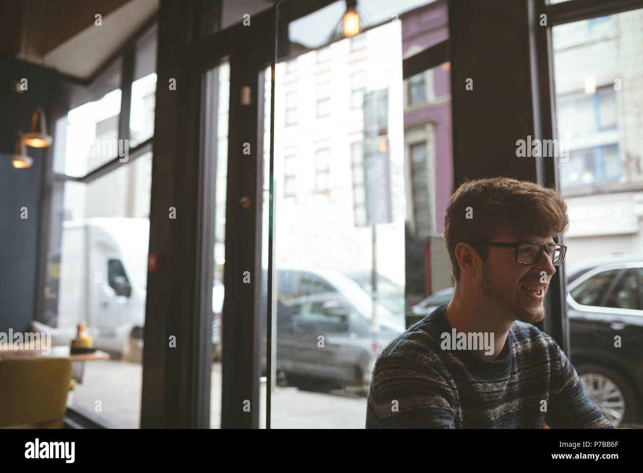 Man cafe hi-res stock photography and images - Alamy