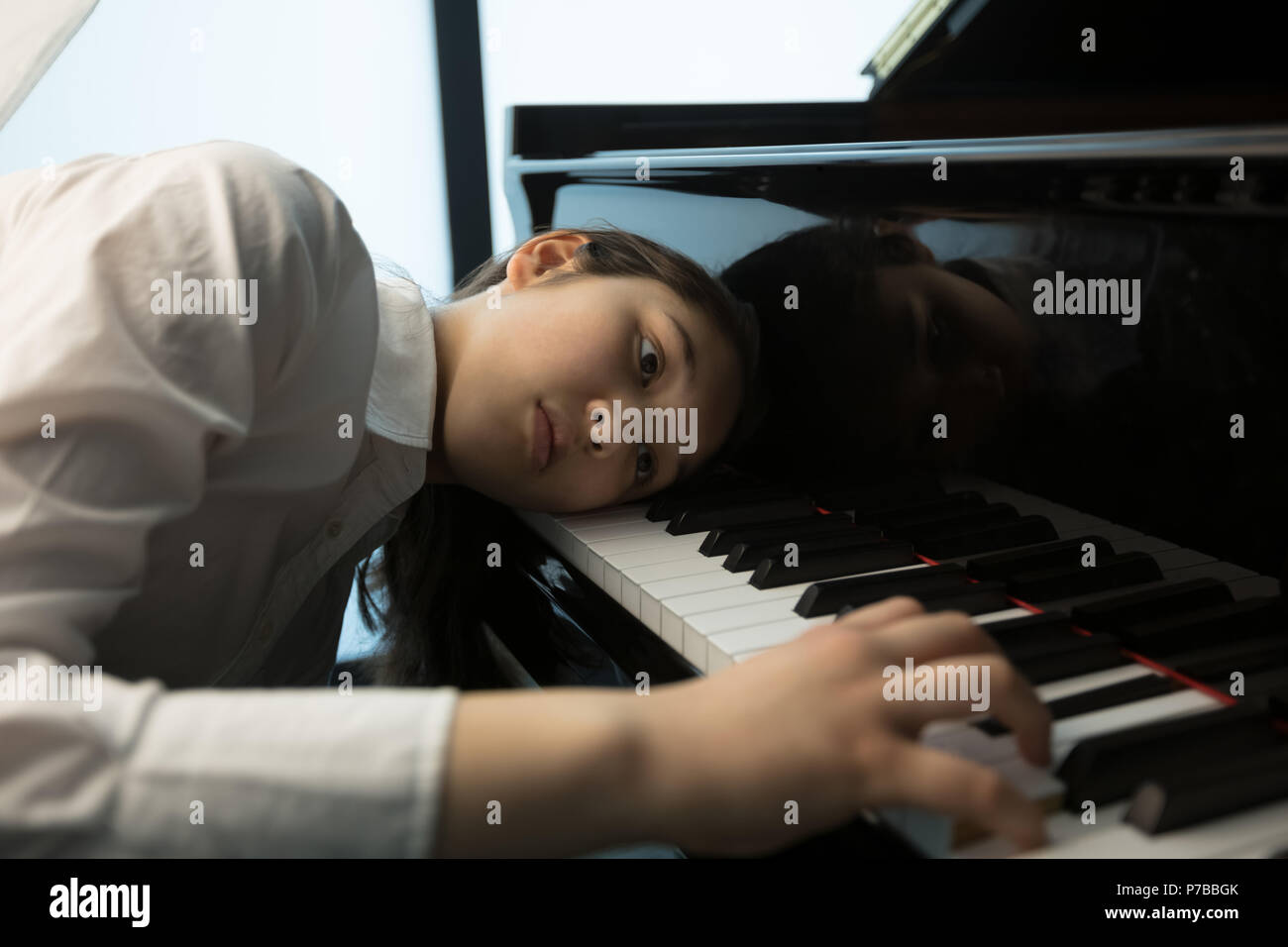 School piano hi-res stock photography and images - Alamy
