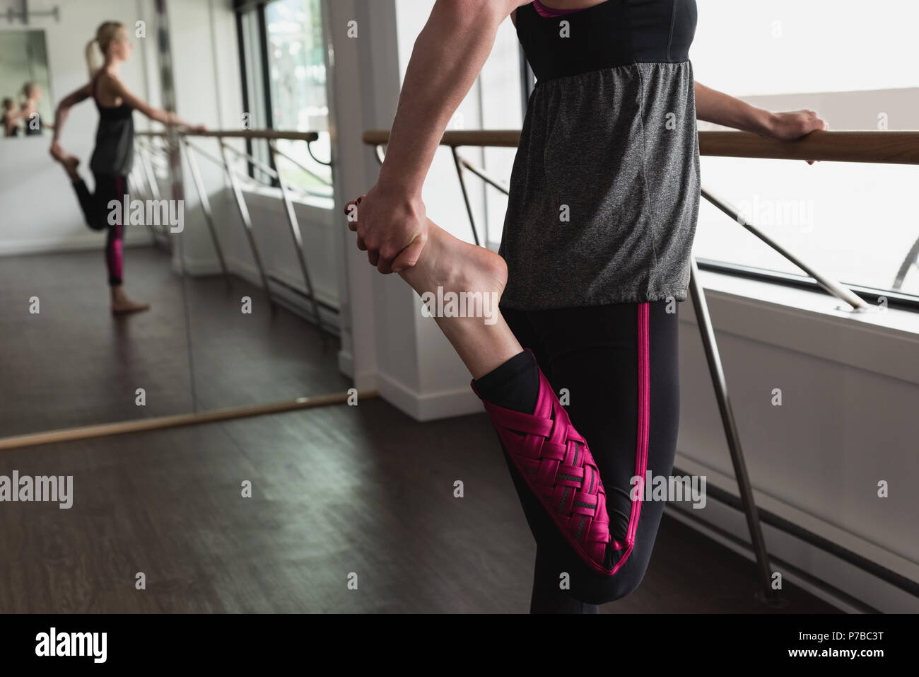 Holding leg up hi-res stock photography and images - Alamy