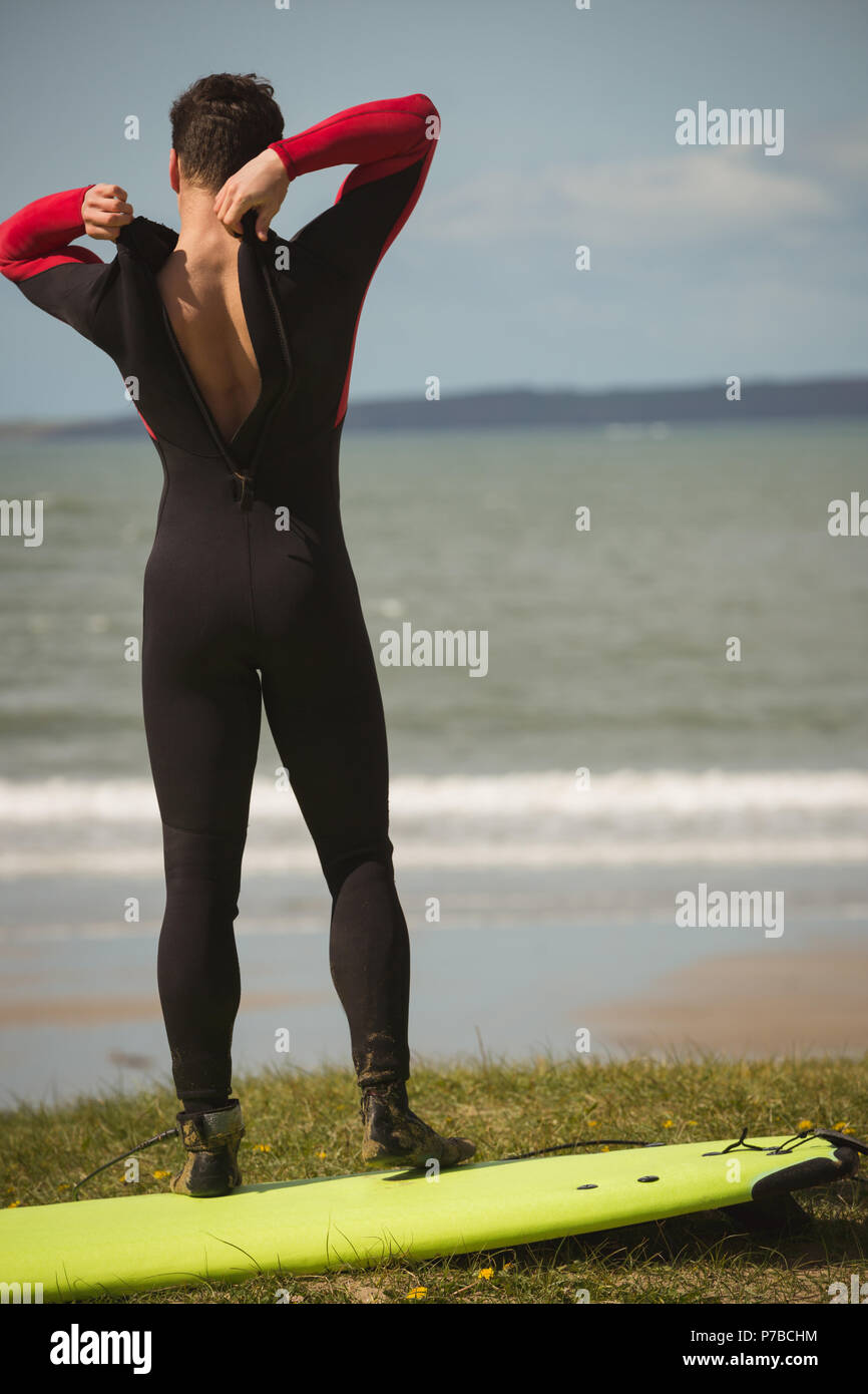 Getting beach ready hi-res stock photography and images - Alamy