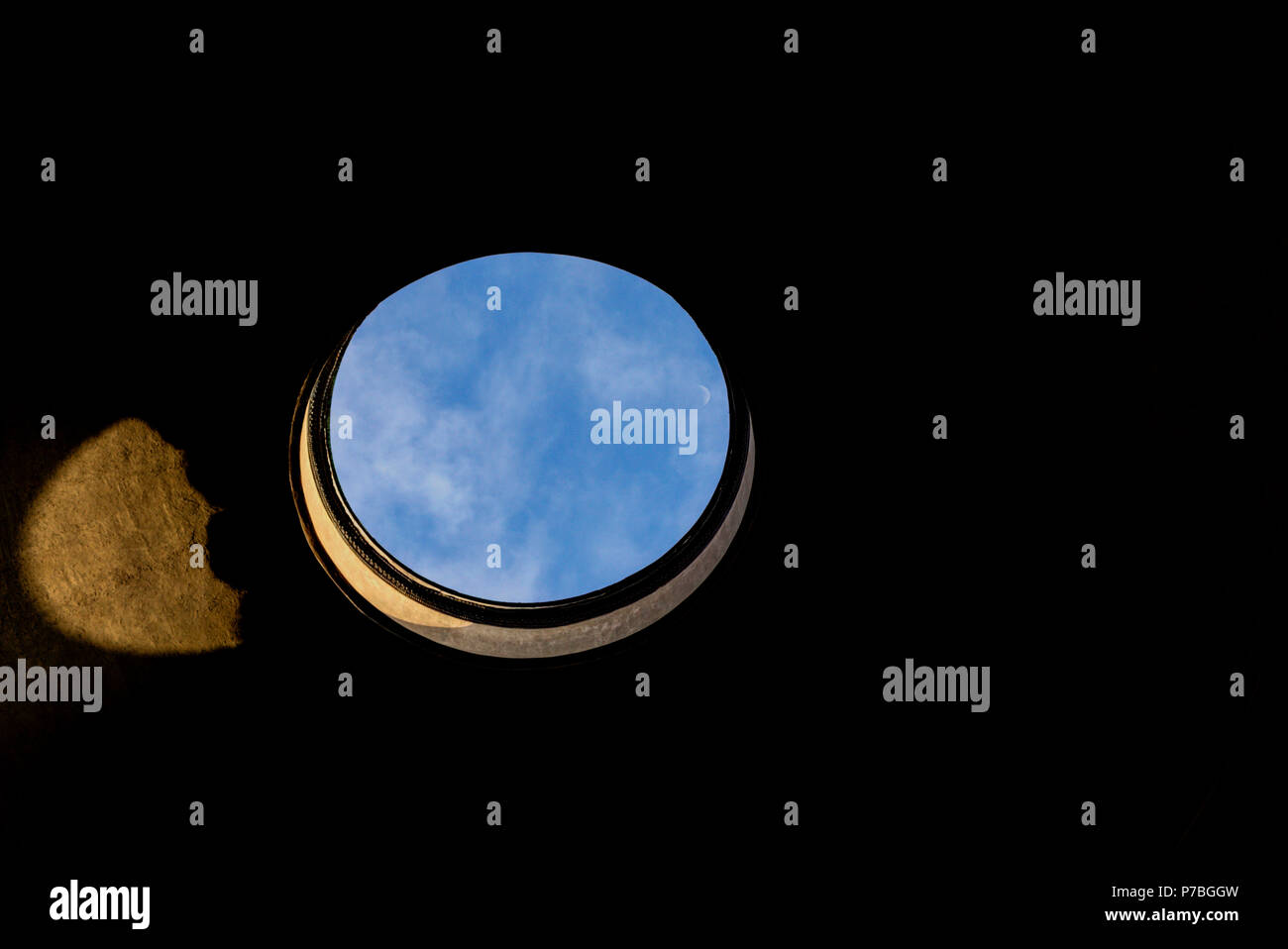 Oculus Clouds High Resolution Stock Photography and Images - Alamy