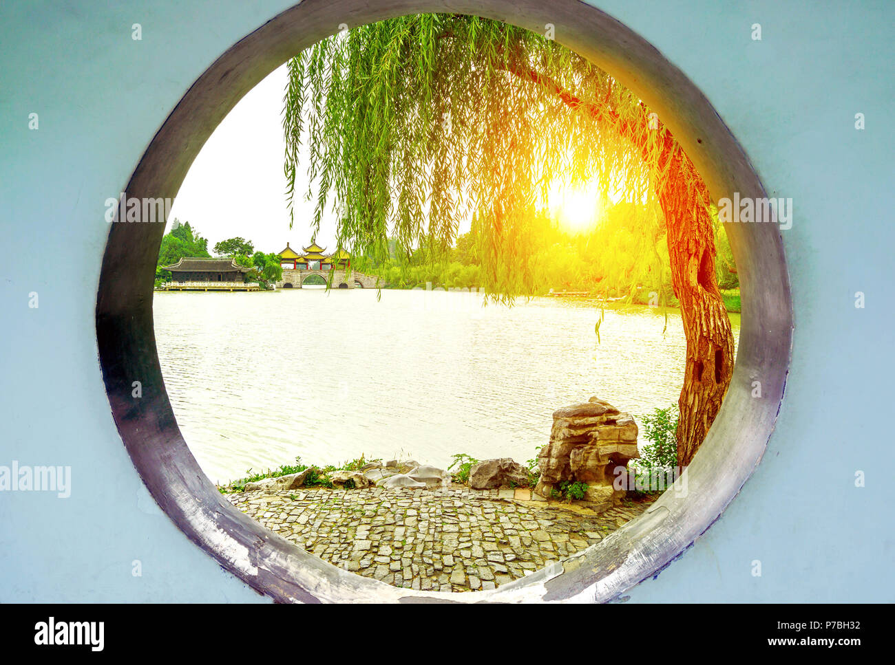 Five pavilion bridge hi-res stock photography and images - Alamy