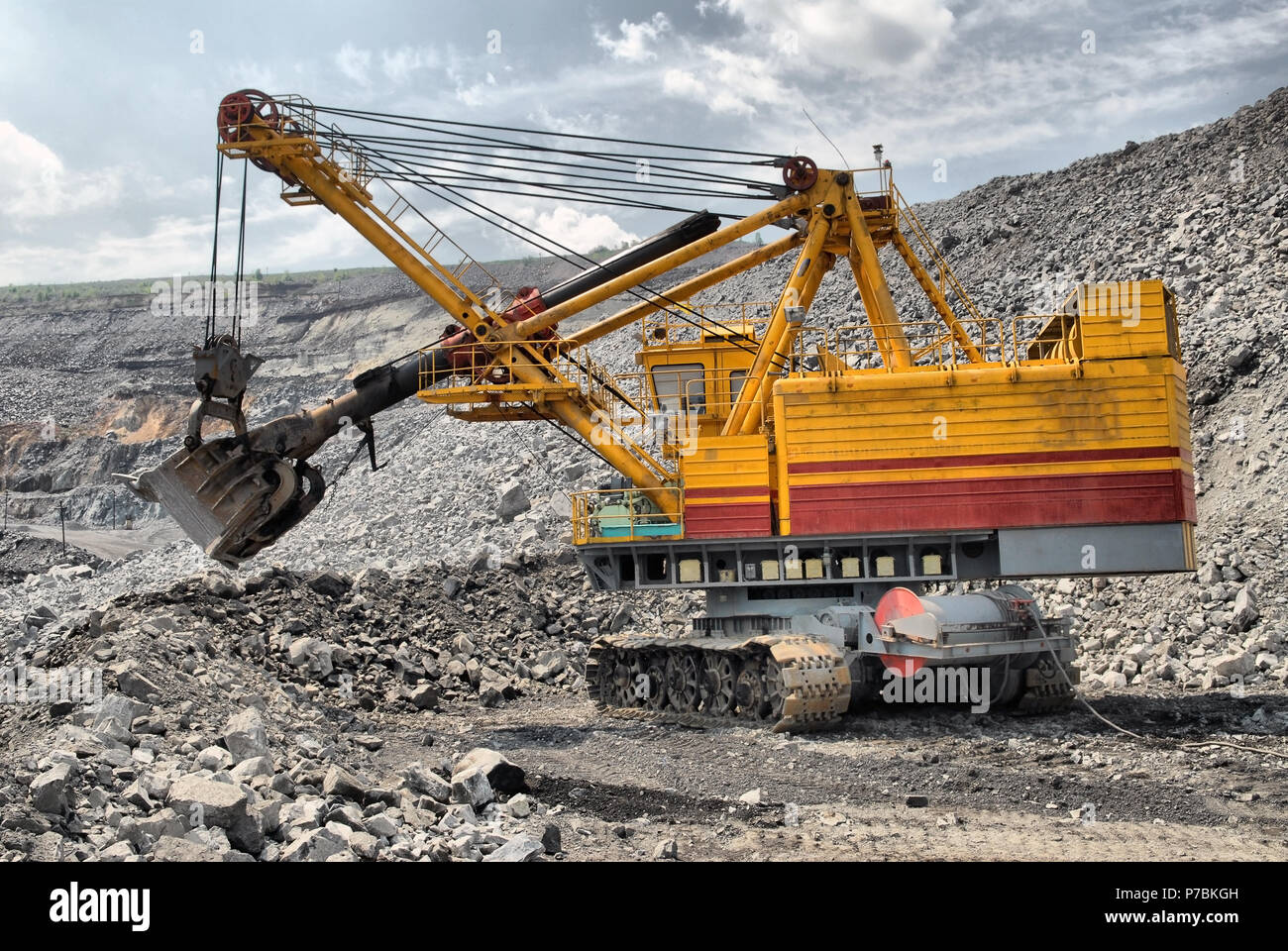 Iron ore dredging hi-res stock photography and images - Alamy