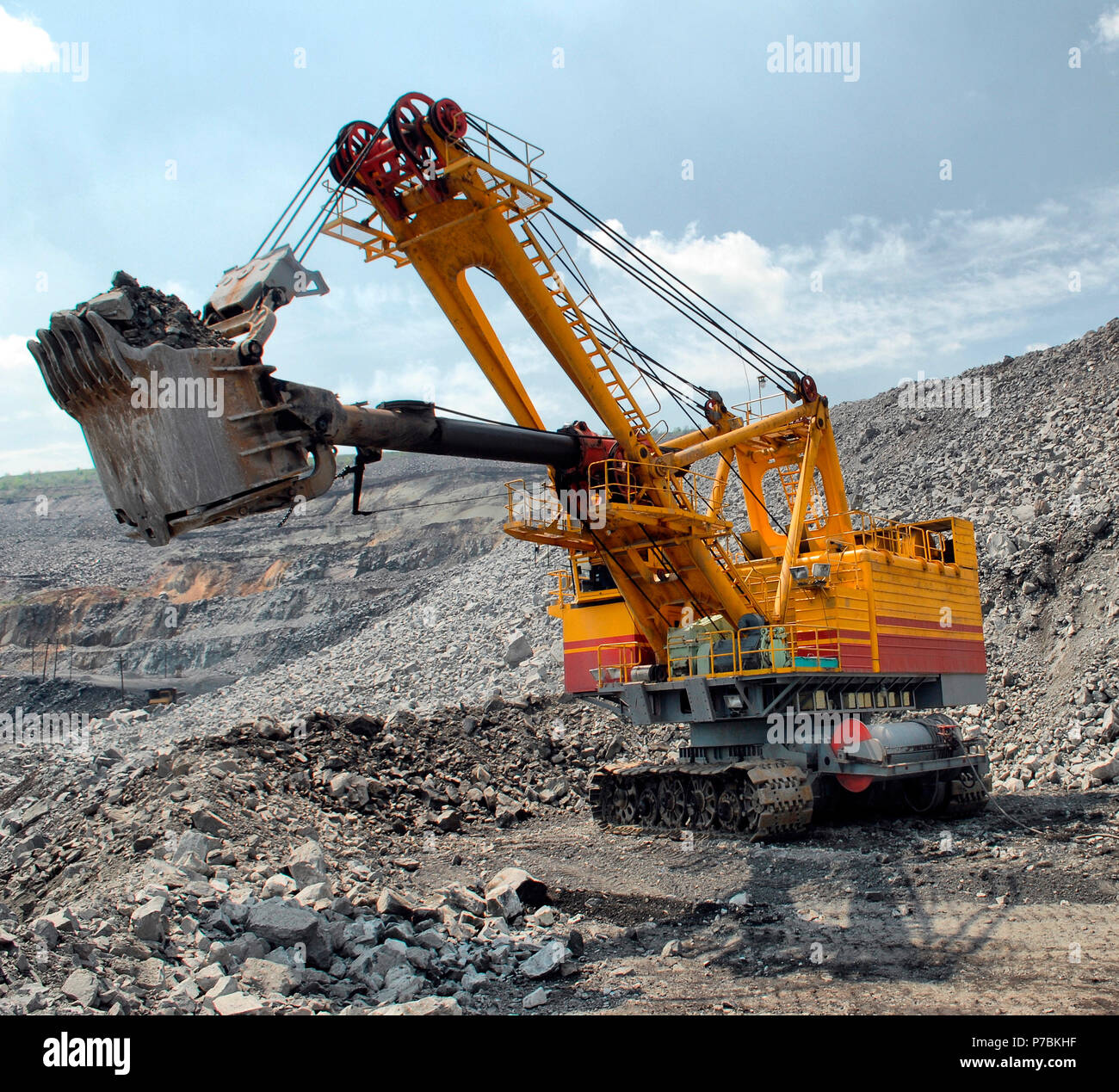 big dredge in career of iron ore Stock Photo - Alamy