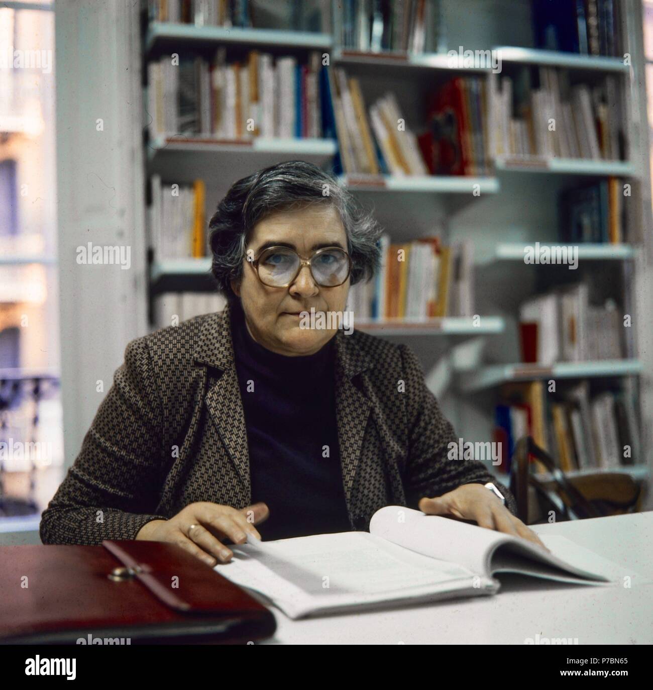 Renovación de la escuela hi-res stock photography and images - Alamy