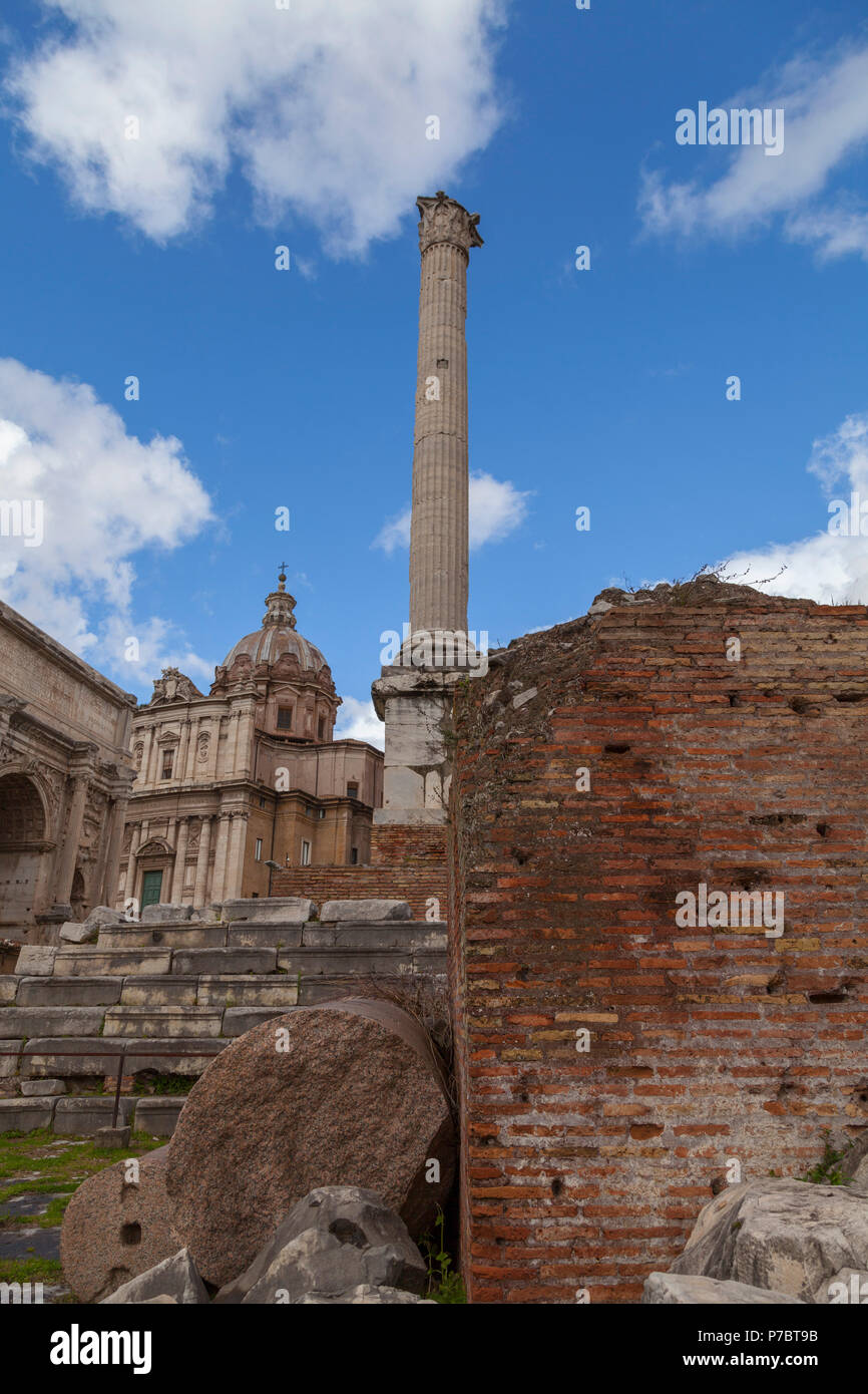 Column stands hi-res stock photography and images - Alamy