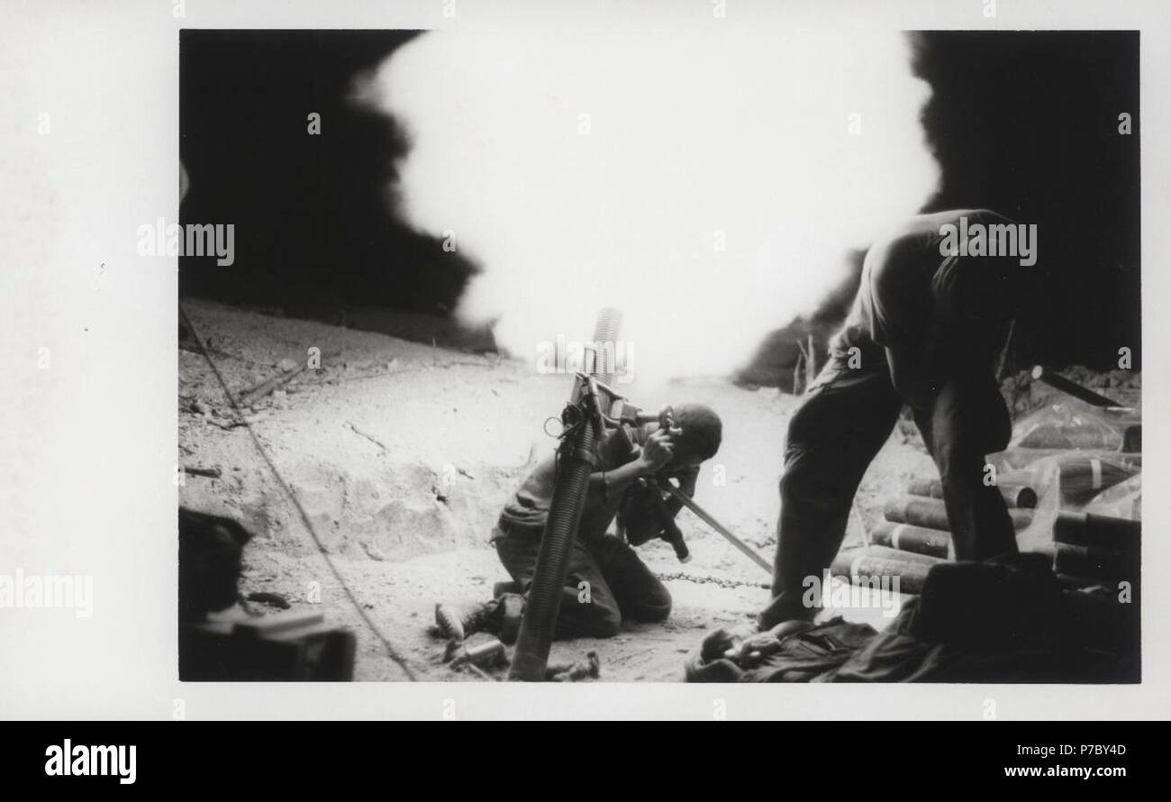 81mm mortar hi-res stock photography and images - Alamy