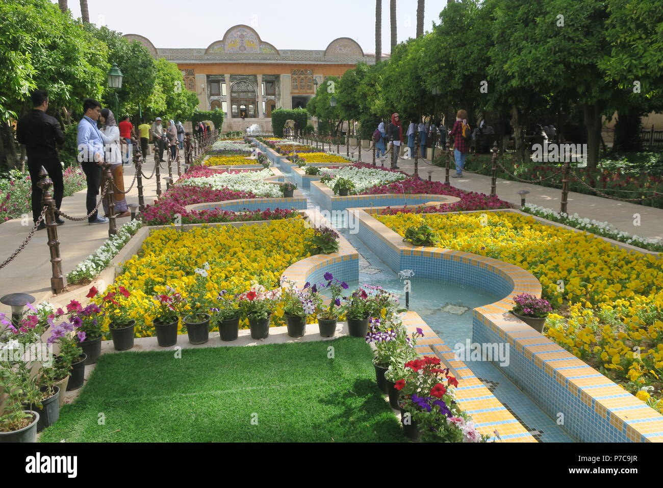 Kakh-e Eram Palace,Bagh-e Eram Garden, Shiraz, Iran Stock Photo - Alamy