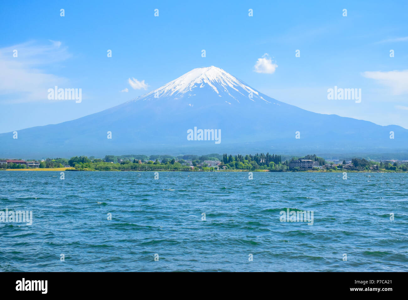 The famous mount Fuji view in the clear blue sky from Kawaguchiko lake ...