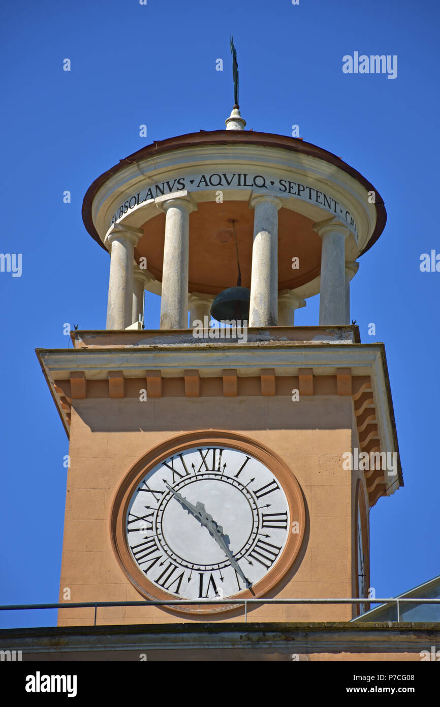 Italy rome pincio water clock hi-res stock photography and images - Alamy