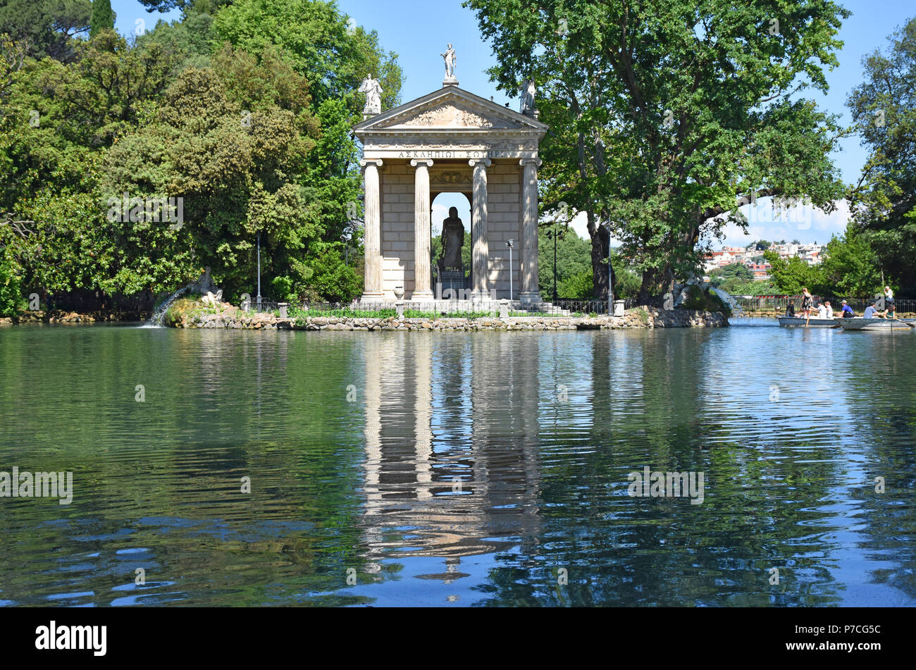 Rome, pond of Villa Borghese and temple of Esculapio Stock Photo - Alamy