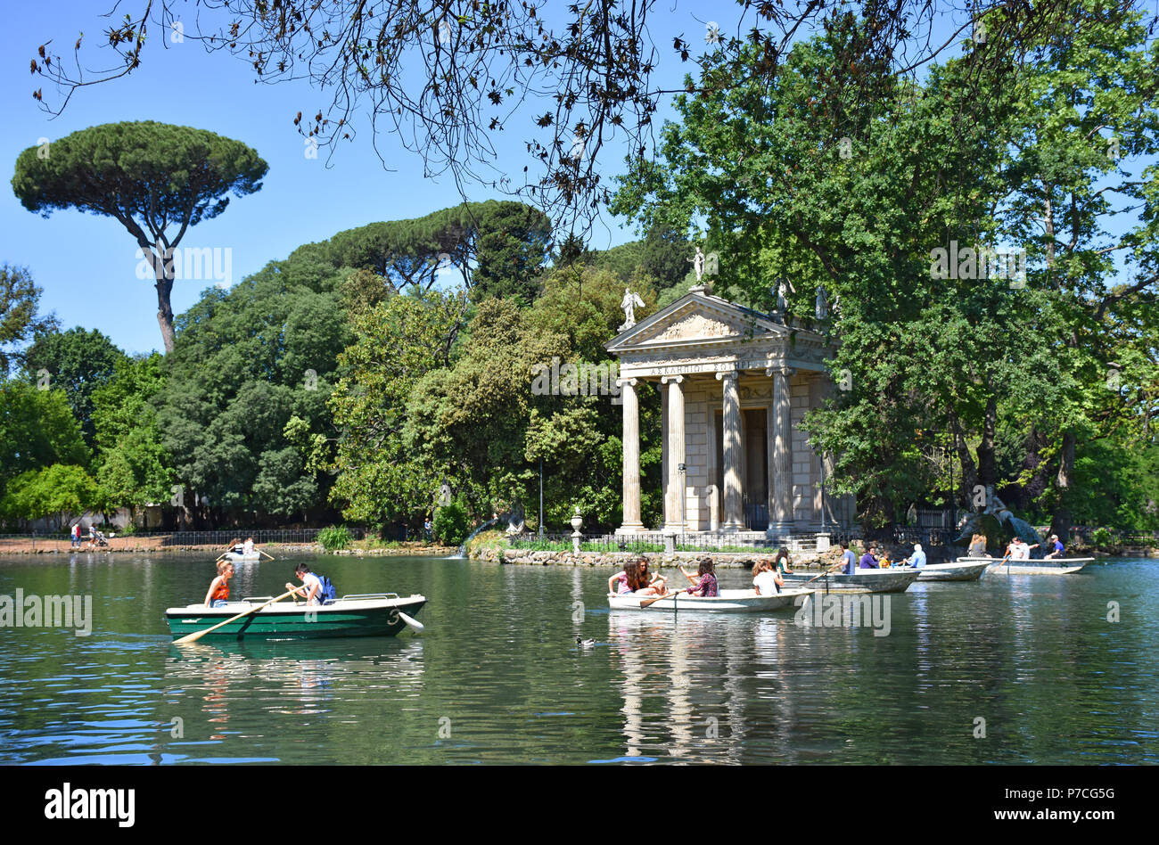 Rome, pond of Villa Borghese and temple of Esculapio Stock Photo - Alamy