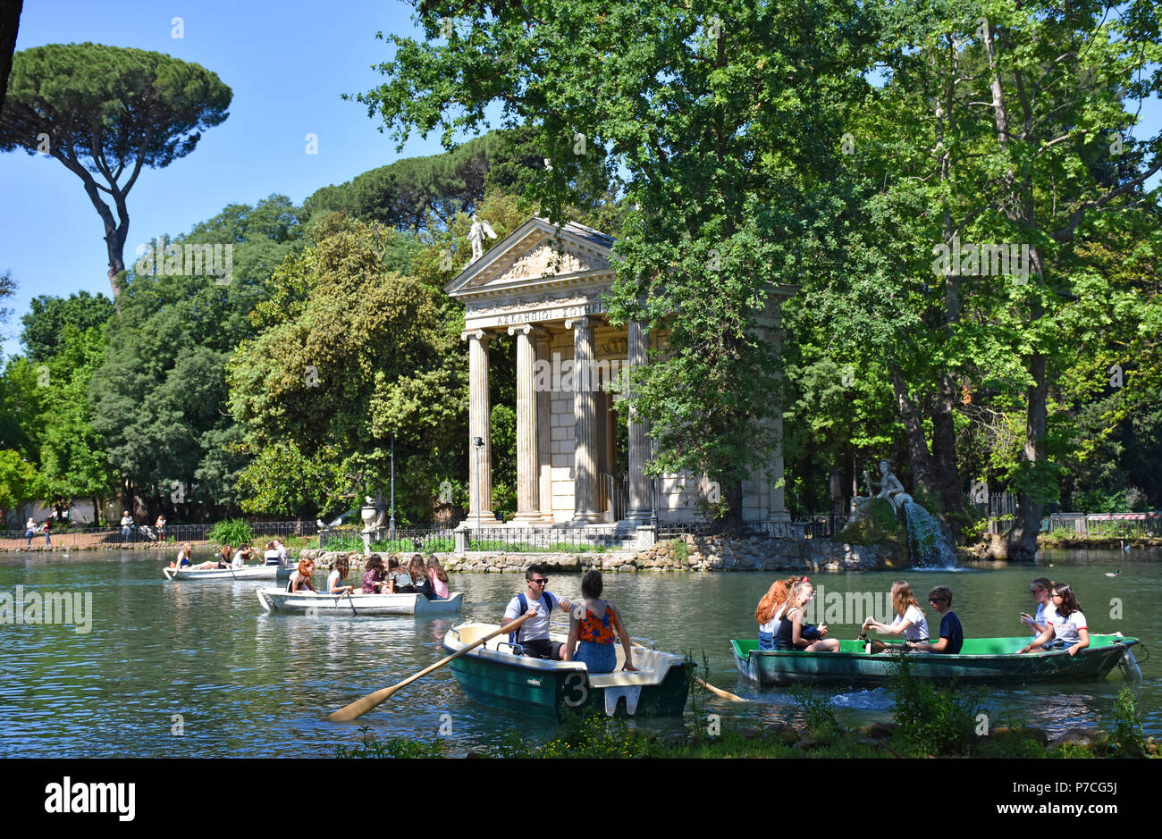 Rome, pond of Villa Borghese and temple of Esculapio Stock Photo - Alamy