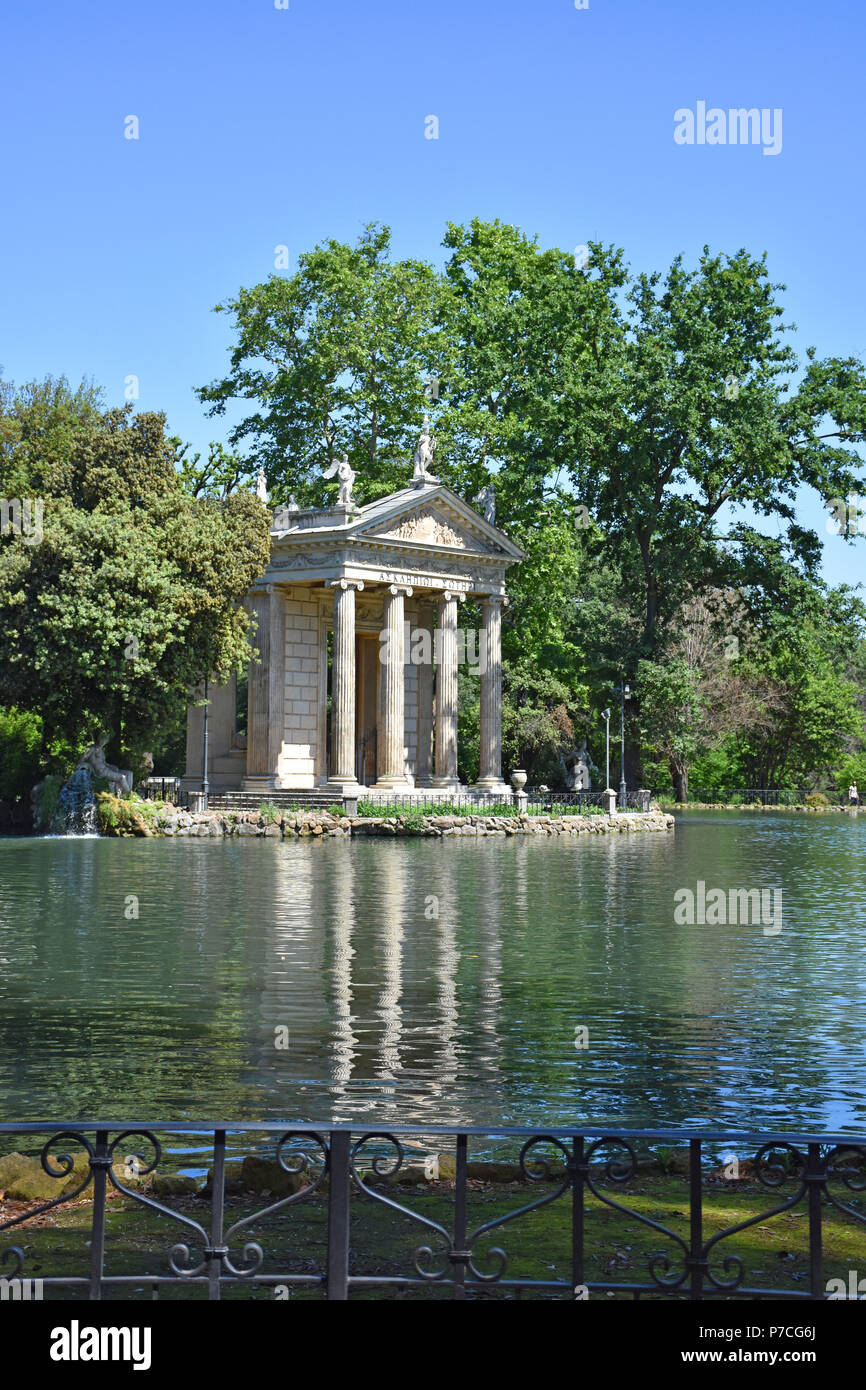 Rome, pond of Villa Borghese and temple of Esculapio Stock Photo - Alamy