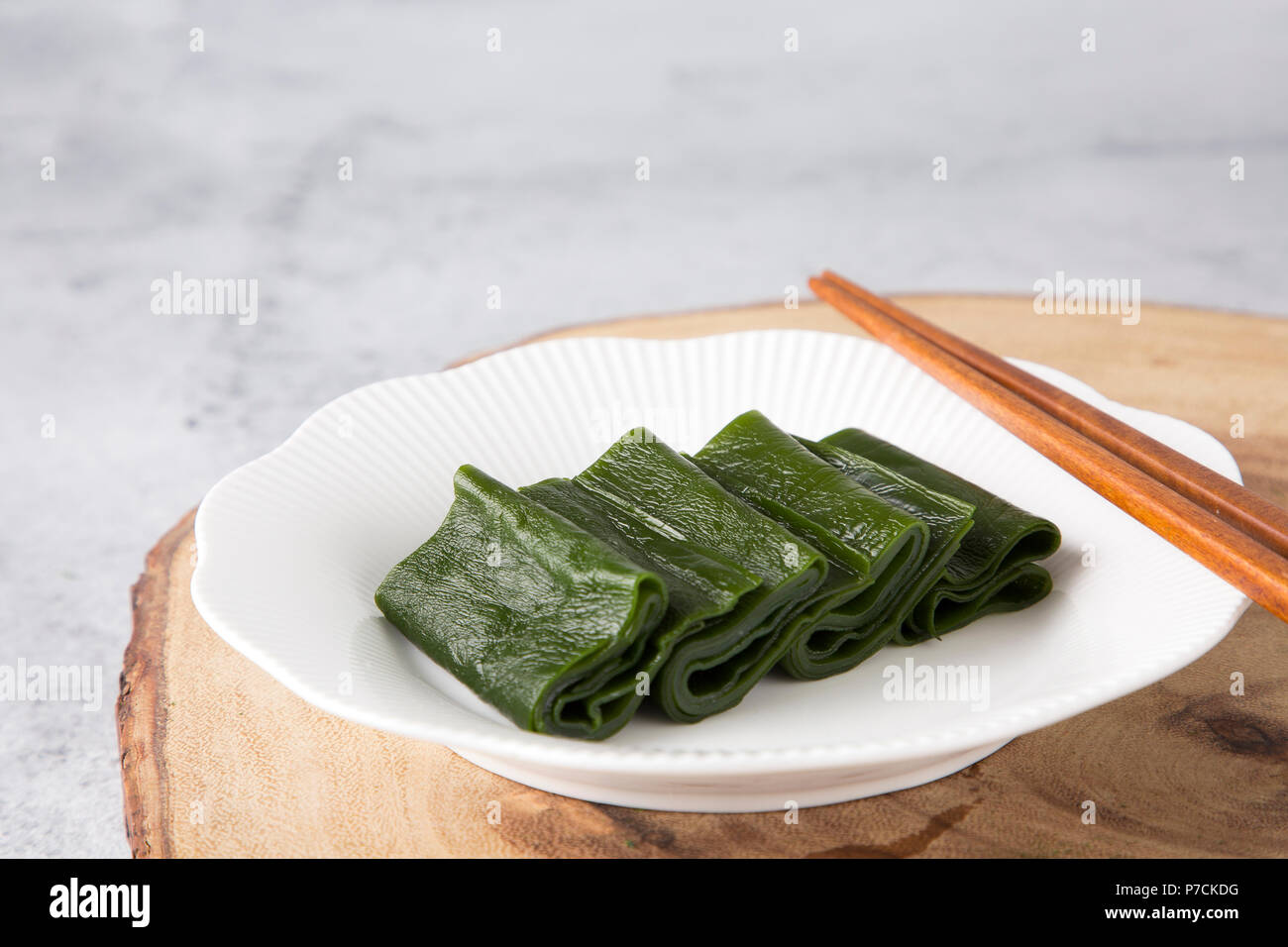 Object photos - seaweed, its rich in vitamins, minerals, and fiber. 105 ...