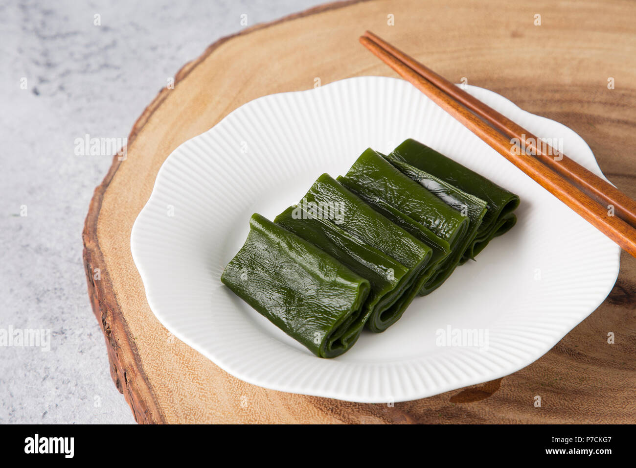 Object photos - seaweed, its rich in vitamins, minerals, and fiber. 104 ...